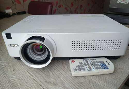 Проектор Sanyo PLC-XU301A