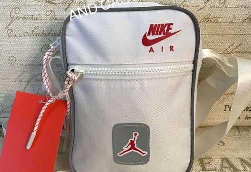 Сумка через плечо Nike Air Jordan белая