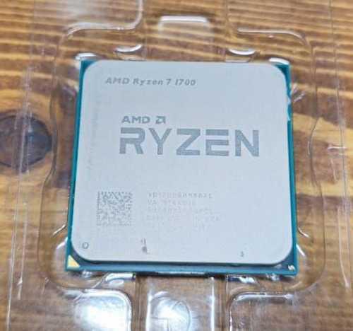 Процессор AMD Ryzen 7 1700