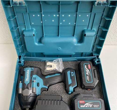 Гайковерт Makita 700 Nm