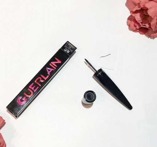 Guerlain La Petite Robe Noire Roll’ink Liner 01