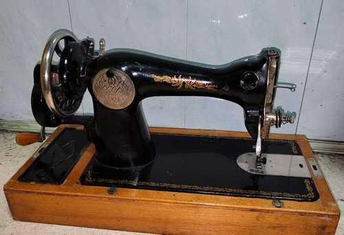 Швейная машина Подольск пмз ручная коллекционная