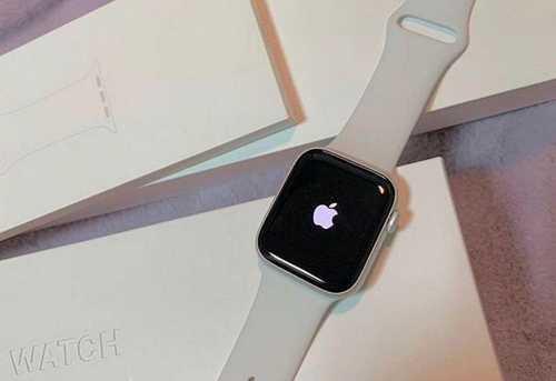 Apple watch se 2023 starlight 40 mm
