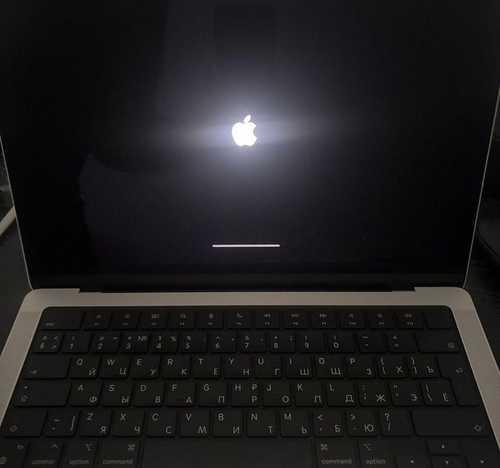 MacBook pro 14 m3 pro A2992 серебристый