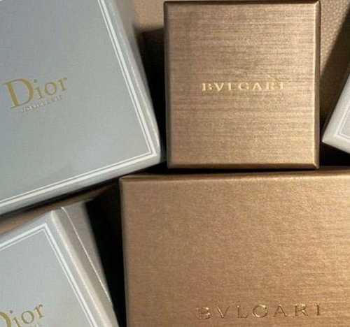 Футряры/коробки для украшений Dior и Bulgari