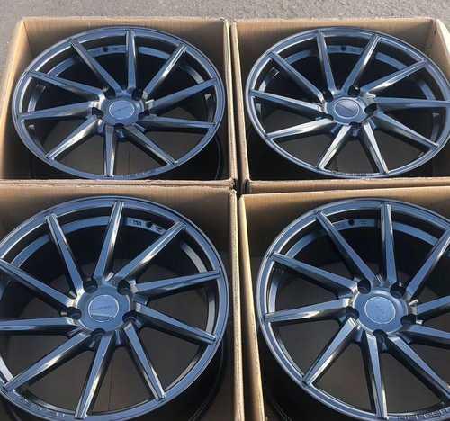 Диски R18 Vossen CVT 8J 5-114,3 Gloss Gray