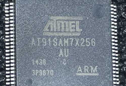 Микроконтроллер AT91SAM7X256B-AU