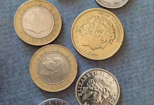 Набор монет, разных стран -13набор