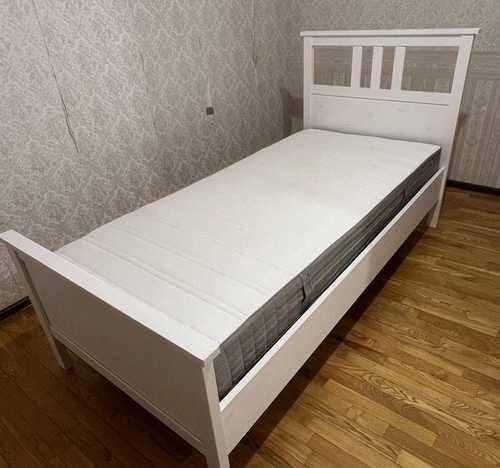 Кровать IKEA hemnes