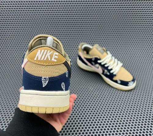 Кроссовки Nike Dunk Low x Travis Scott