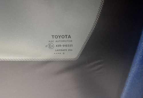 Стекло лобовое Toyota Camry V70