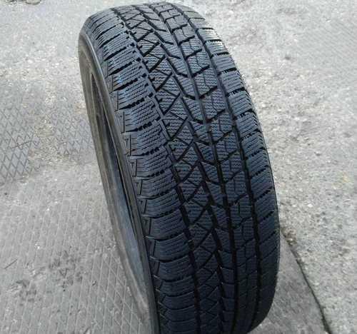 DoubleStar DW02 225/60 R18 100S