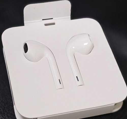 Гарнитура Apple Earpods с разъемом lighting