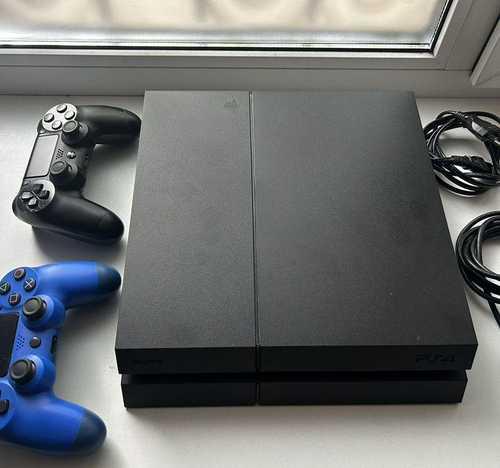 Sony Playstation 4 500gb + 2 Геймпада