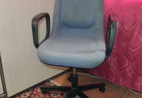 Компьютерное-офисное кресло,б/у