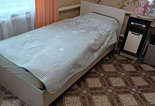 Кровать 1.5 спальная с матрасом 200х90