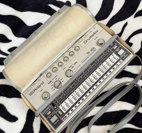 Roland tr-606 Drumatix 1981