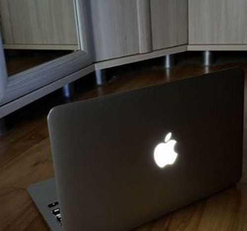 Apple macbook air 11 2011