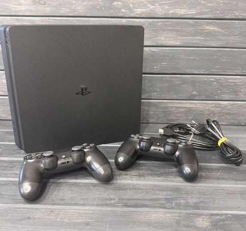 PlayStation 4 Slim 500GB (2 джойстика   55 игр)