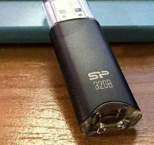 Usb-флешка Silicon Power 32 гб с Windows 11