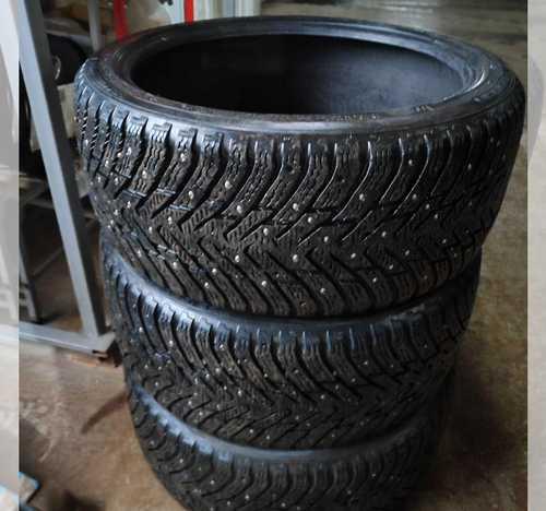 Nokian Tyres Hakkapeliitta 8 255/35 R20