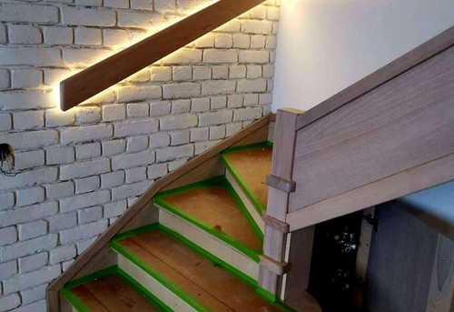Металлический каркас лестницы отделка дубом в СПб