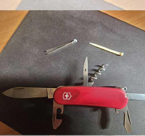 Нож перочинный Victorinox Evolution 10