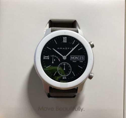 Умные часы amazfit GTR 42 mm