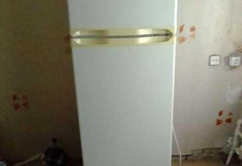 Холодильник бу средний Саратов