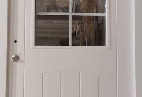Входная деревянная дверь со стеклом. дс-М4