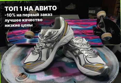 Кроссовки Asics. Доставка по всей России