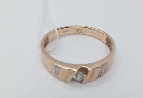 Золотое кольцо с бриллиантом Р-Р:19,5