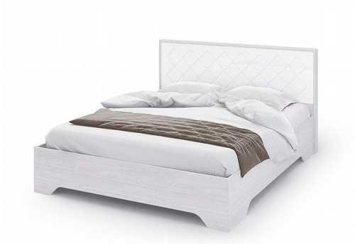 Кровать двуспальная белая 140*200 см
