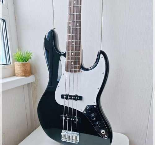 Бас-гитара Squier Jazz Bass Affinity