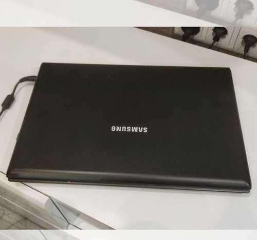 Ноутбук Samsung R519. 15", Pen4200, 4Гб, SSD128