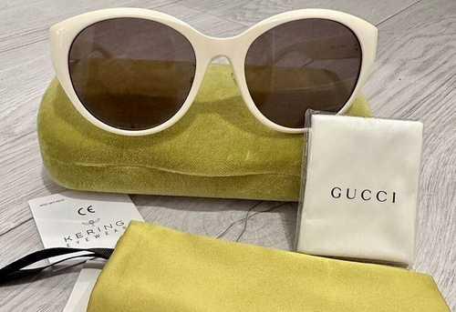 Очки Gucci солнцезащитные