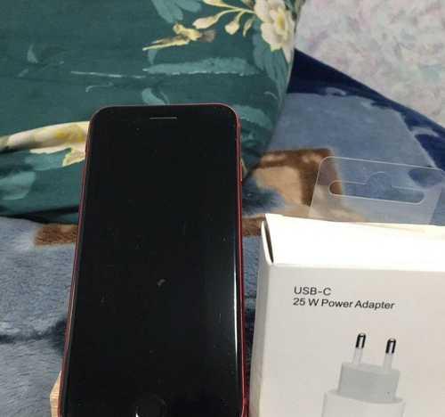 iPhone SE, 64 ГБ