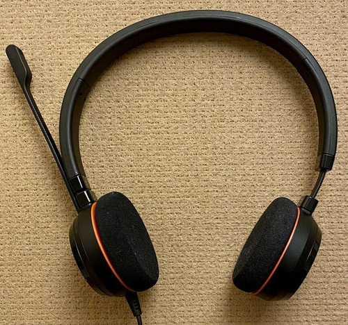 Гарнитура Jabra Evolve 20