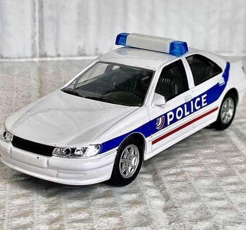 Модель Peugeot 406 Police 1:43 Hongwell Carrarama