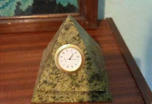 Часы настольные СССР натуральный камень