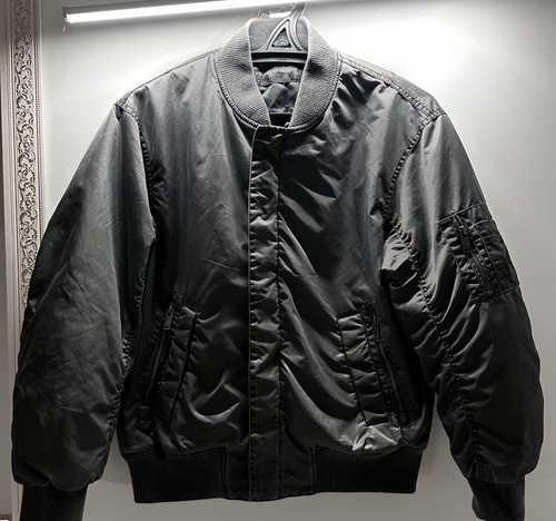 Бомбер type ma1 balenciaga на руках