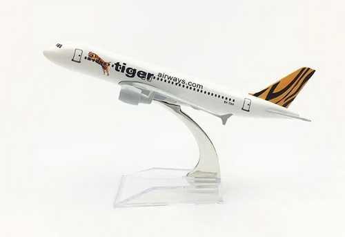 Редкая модель самолёта Airbus A320 Tiger