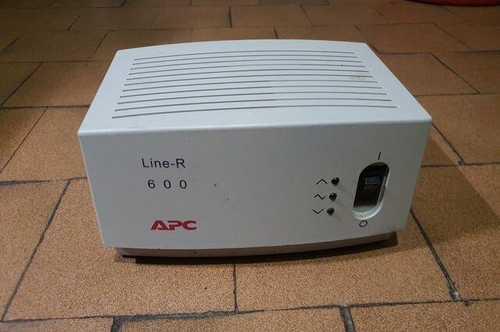 Автомат. стабилизатор напряжения APC Line-R 600