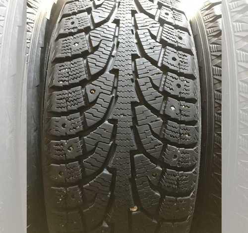 Hankook Winter I'Pike 215/60 R17 96T