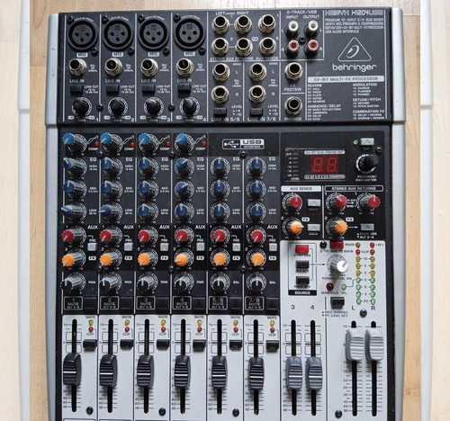 Микшер Behringer Xenyx X1204 USB