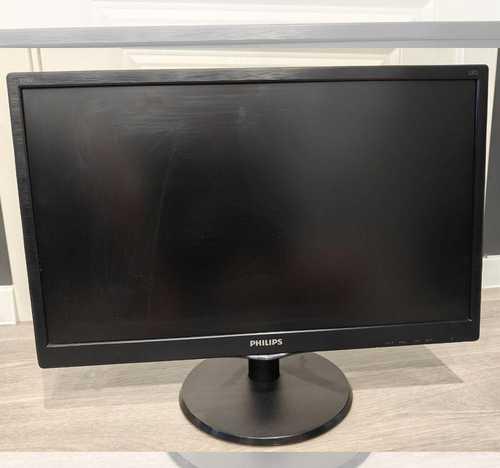 FullHD Монитор Philips 223V5LSB черный