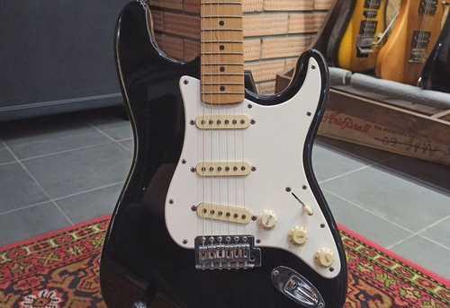 Электрогитара Fender Stratocaster Standard SSS Bla