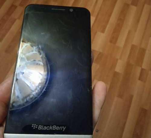Телефон BlackBerry z30