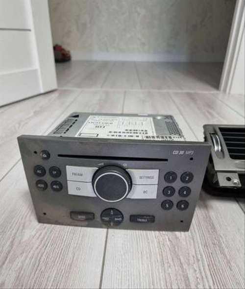 Магнитола CD30 MP3 на Vectra C