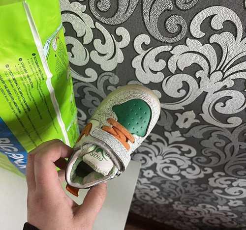 Кроссовки детские